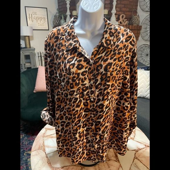 Chaus | Tops | Intro Animal Print Buttondown Blouse With Roll Up ...